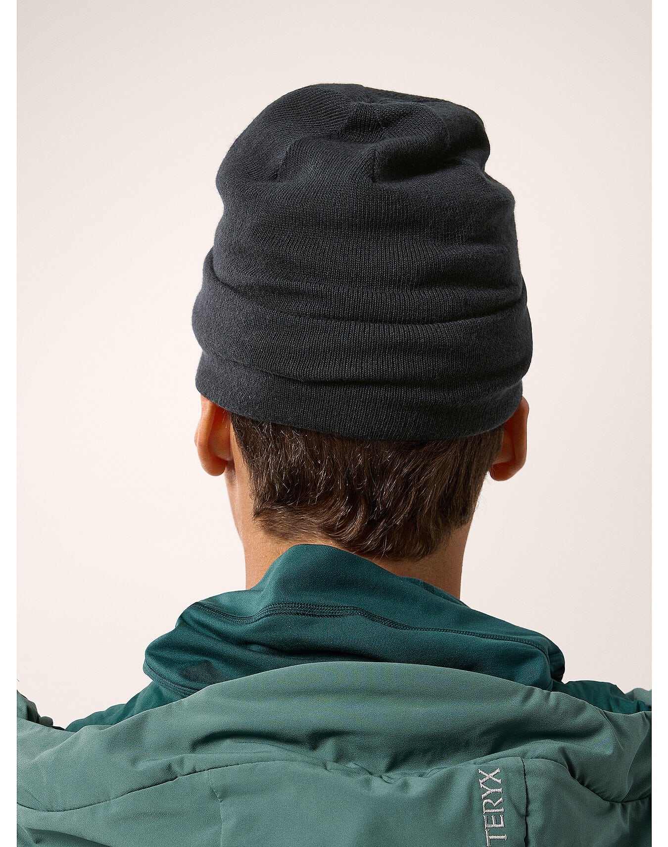 Arc'teryx Embroidered Bird Toque Black Kopfbedeckungen im Camp4 kaufen